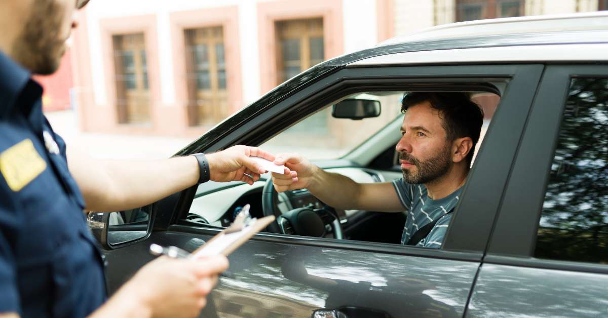 What is a major vs. minor traffic violation?